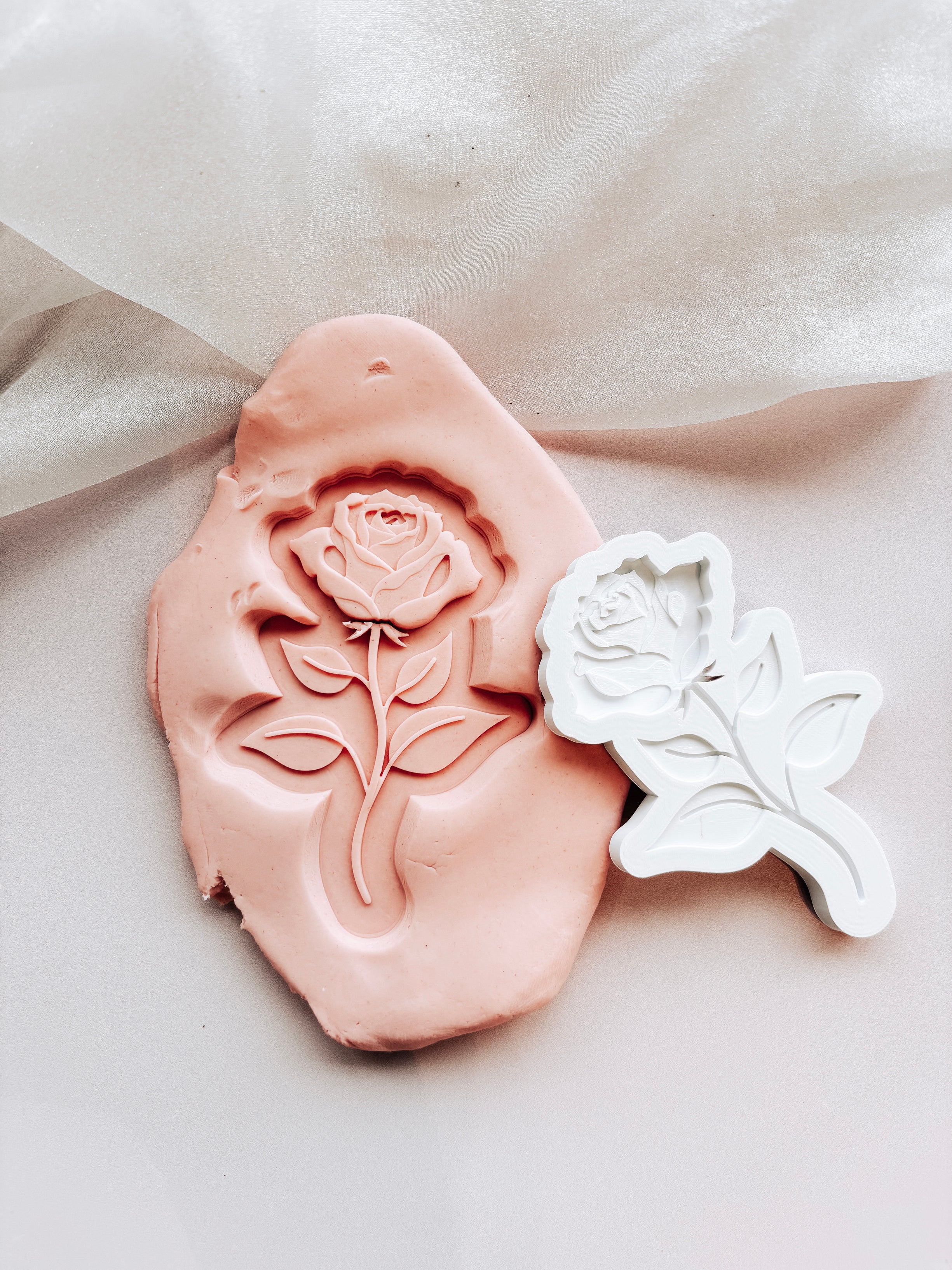 Single stem vintage rose stamp and cutter– Boss Embossers